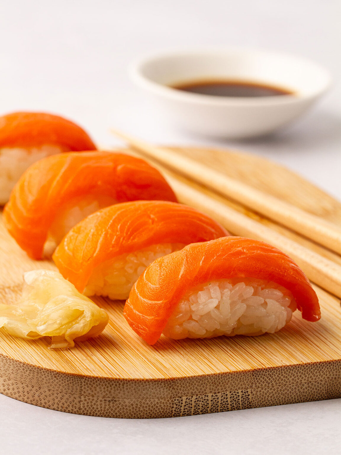 How to make Salmon Nigiri (Sake Nigiri) - Sushi Staycation